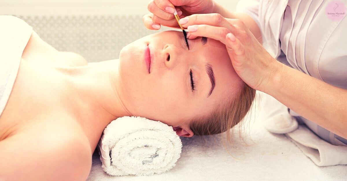 How To Fix Downward-Growing Eyelashes: Top Tips And Tricks • Britany ...